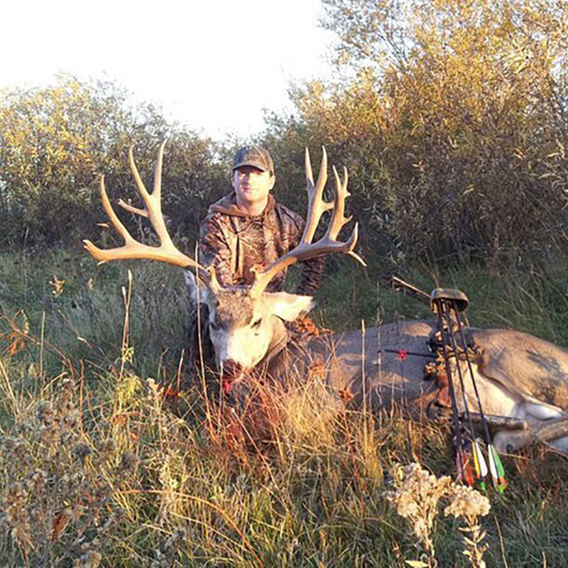 Hunting with Sounding Creek Outfitters | Alberta Mule Deer & Whitetail ...